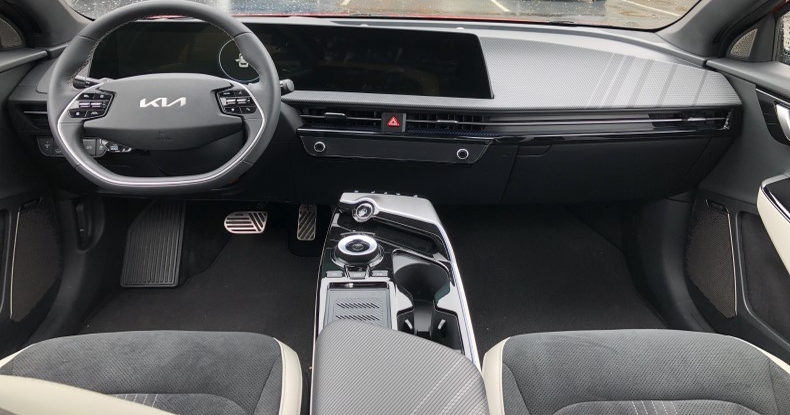 2022 Wards 10 Best Interiors & UX Winner: Kia EV6 GT-Line