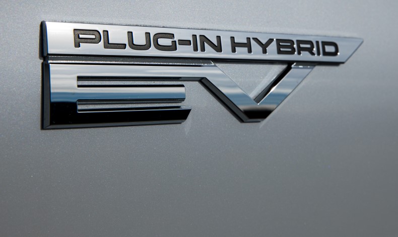 ’23 Mitsubishi Outlander PHEV