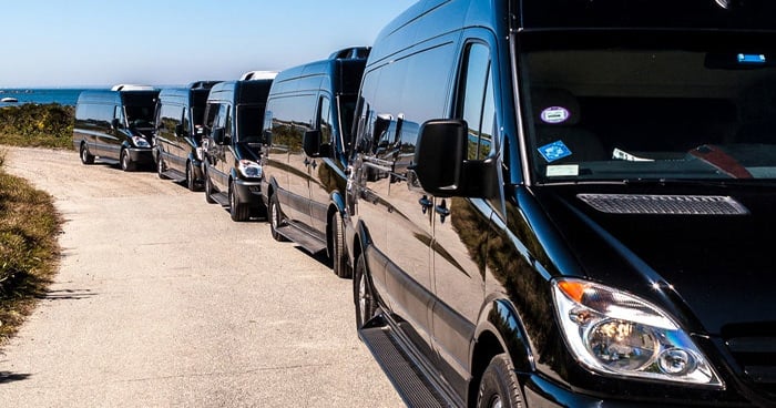 8 Tips for Transporting Guests to and From Events