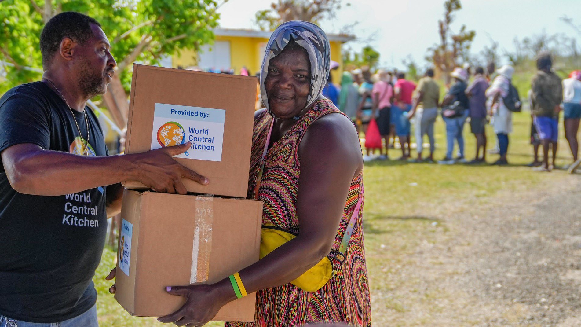 As server wages grow, tips shrink in comparison