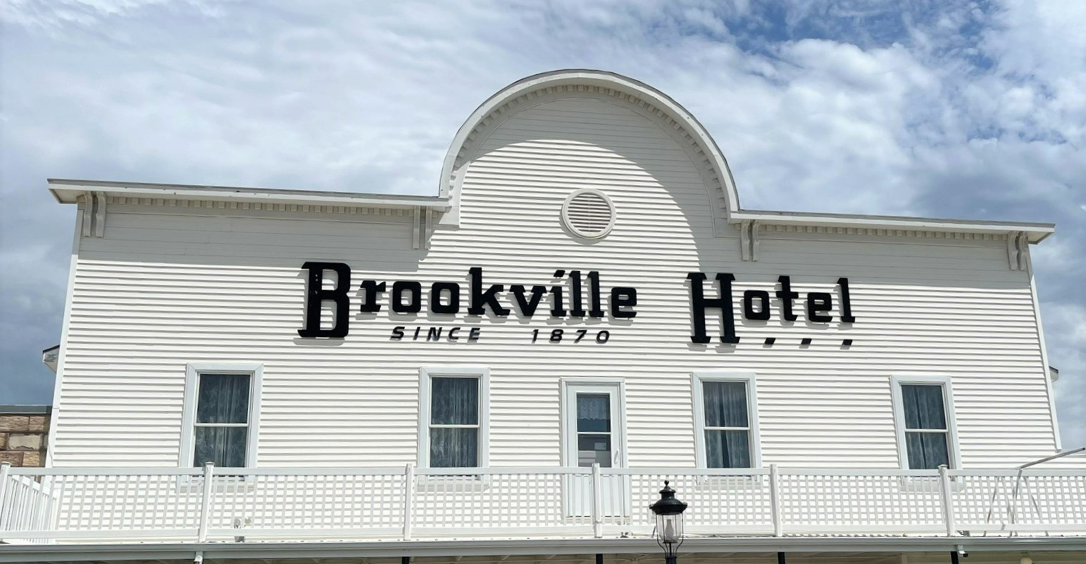 Iconic Brookville Hotel restaurant in Abilene, Kansas, reopens under ...