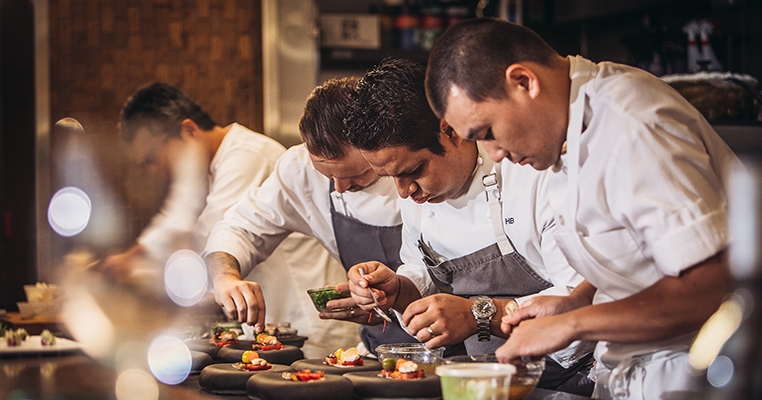 Wolfgang Puck goes rogue