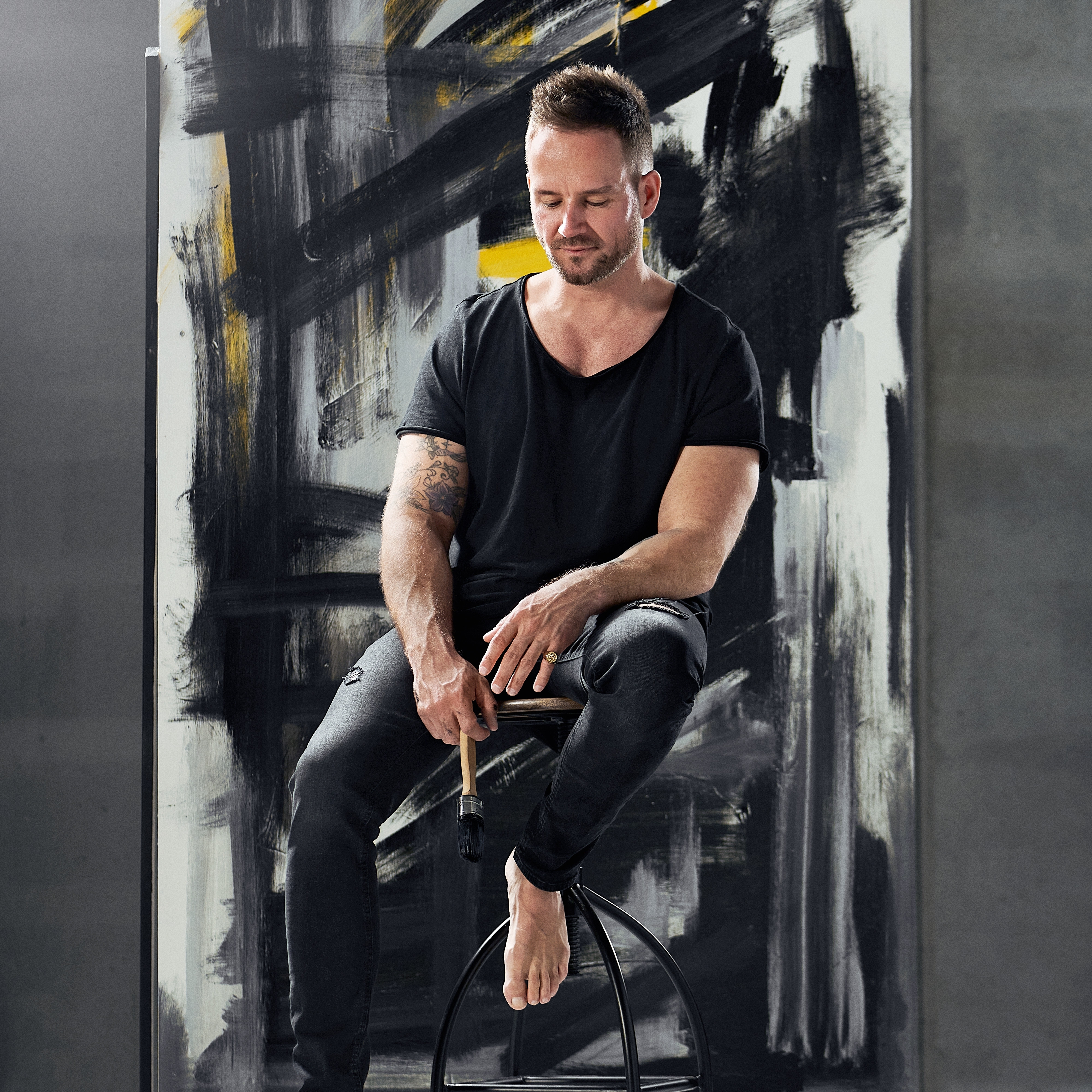 Aras | Gold-tone Raven Penny Pinky Signet Ring | In stock! | Lucleon