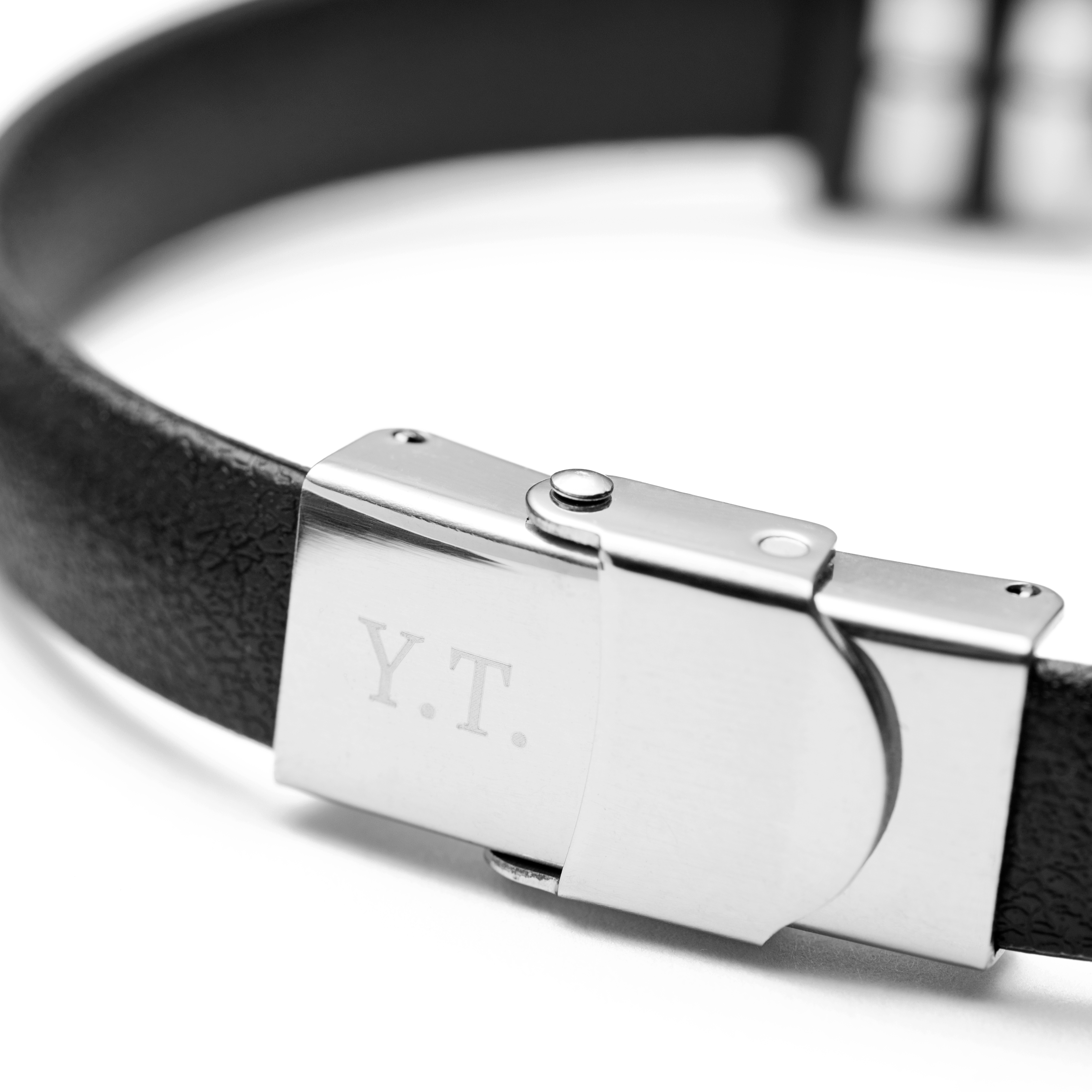 Rubber Cross Bracelet | In stock! | Fort Tempus