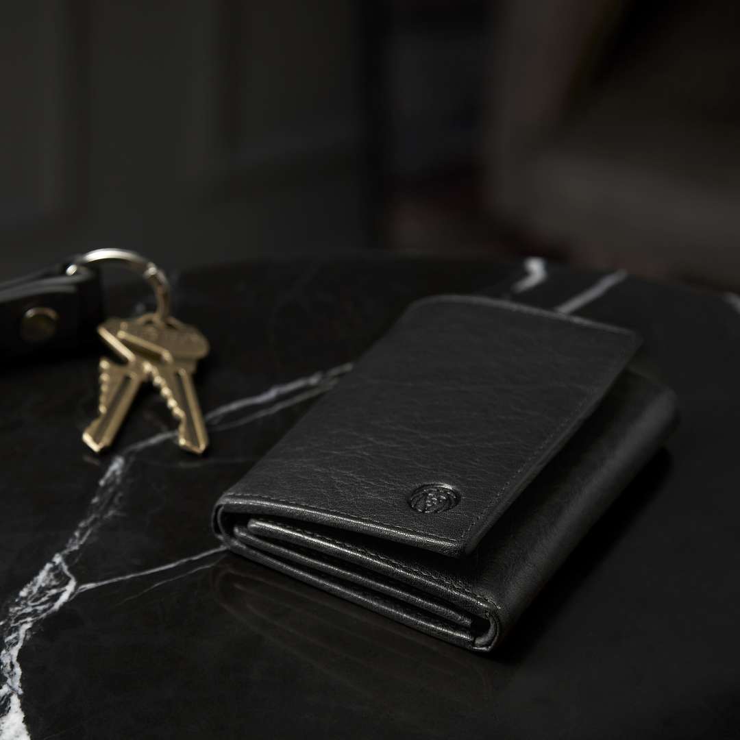 Montreal | Maple Black RFID Leather Wallet | In stock! | Lucleon