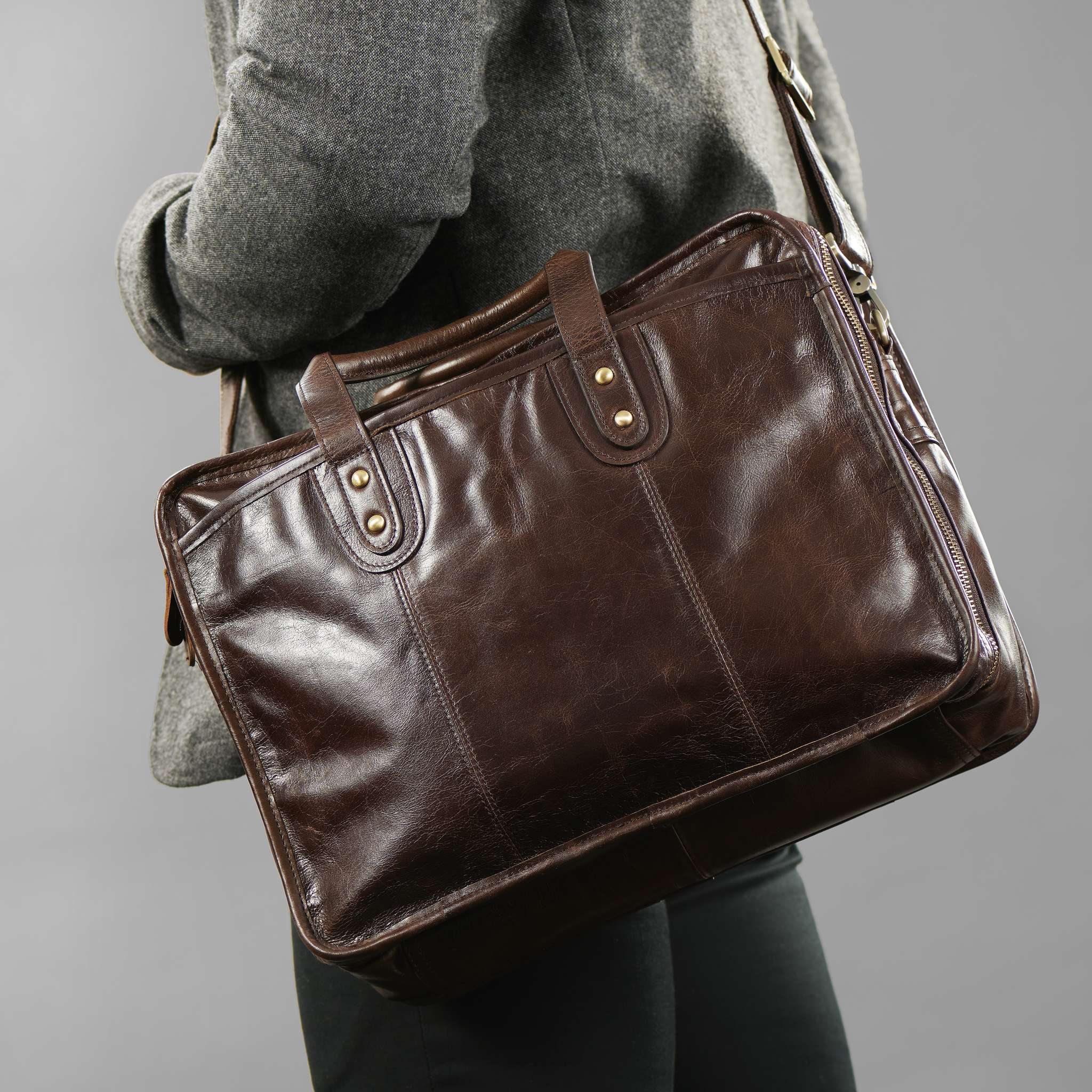 Chestnut Leather Briefcase | In stock! | Delton Bags
