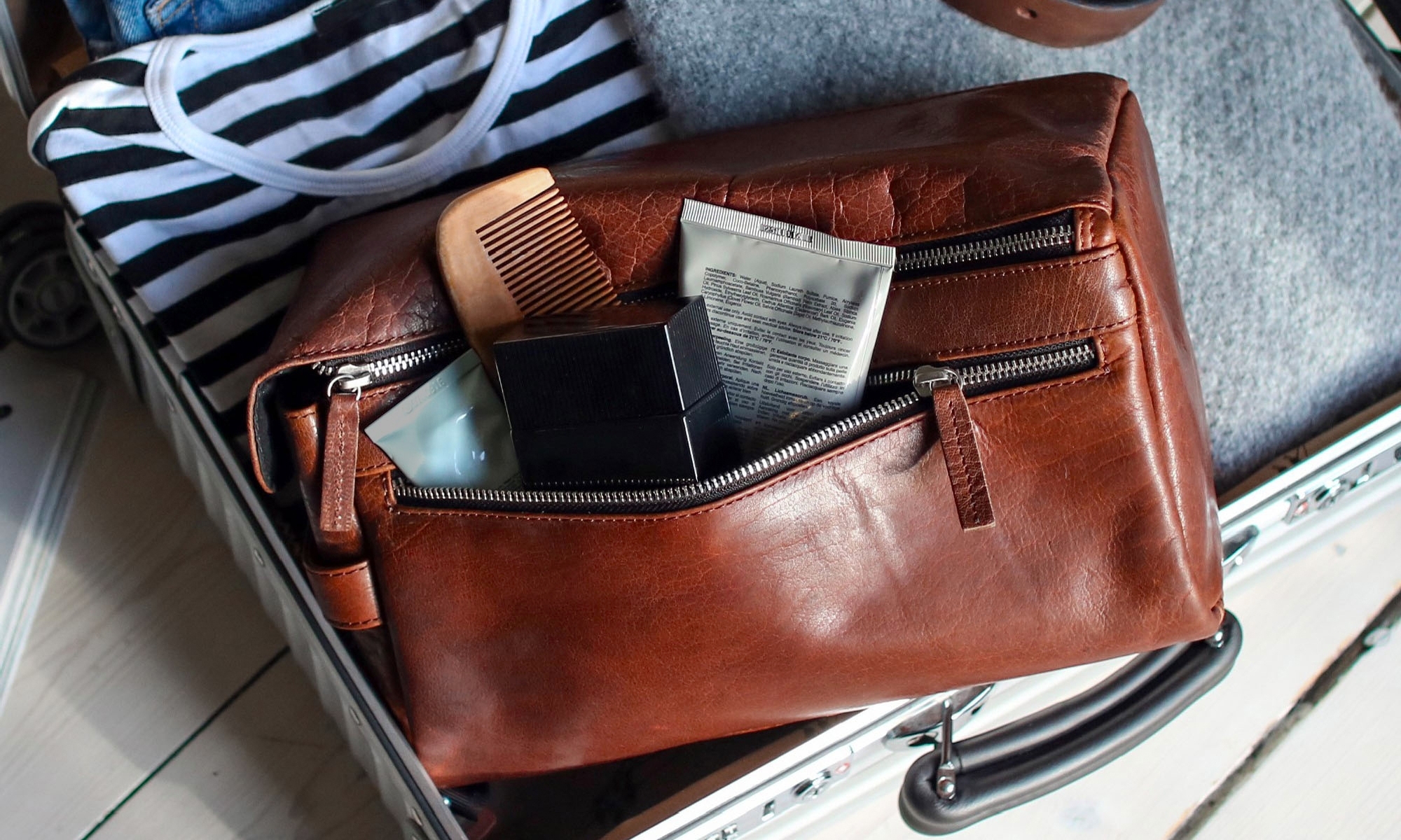 Montreal Wash Bag Collection