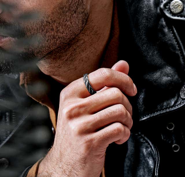 The meaning of rings on each finger for men - Trendhim