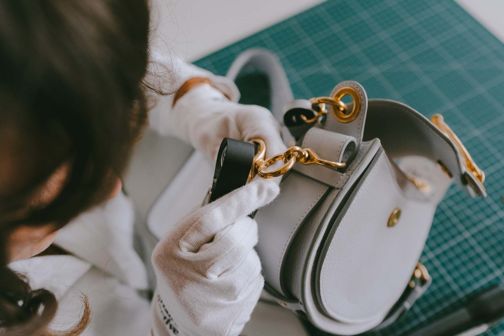 Luxus Second-Hand Mode - Nachhaltig kaufen und verkaufen | Vestiaire ...