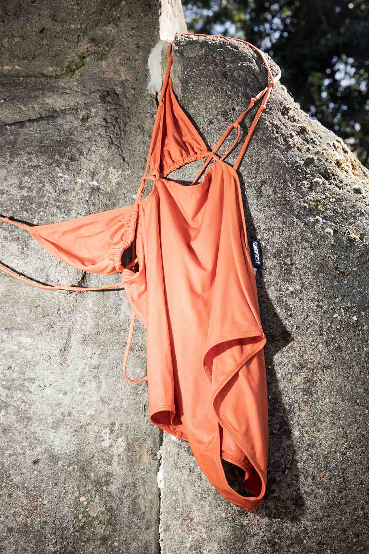 The Swimsuit Issue - Vestiaire Collective