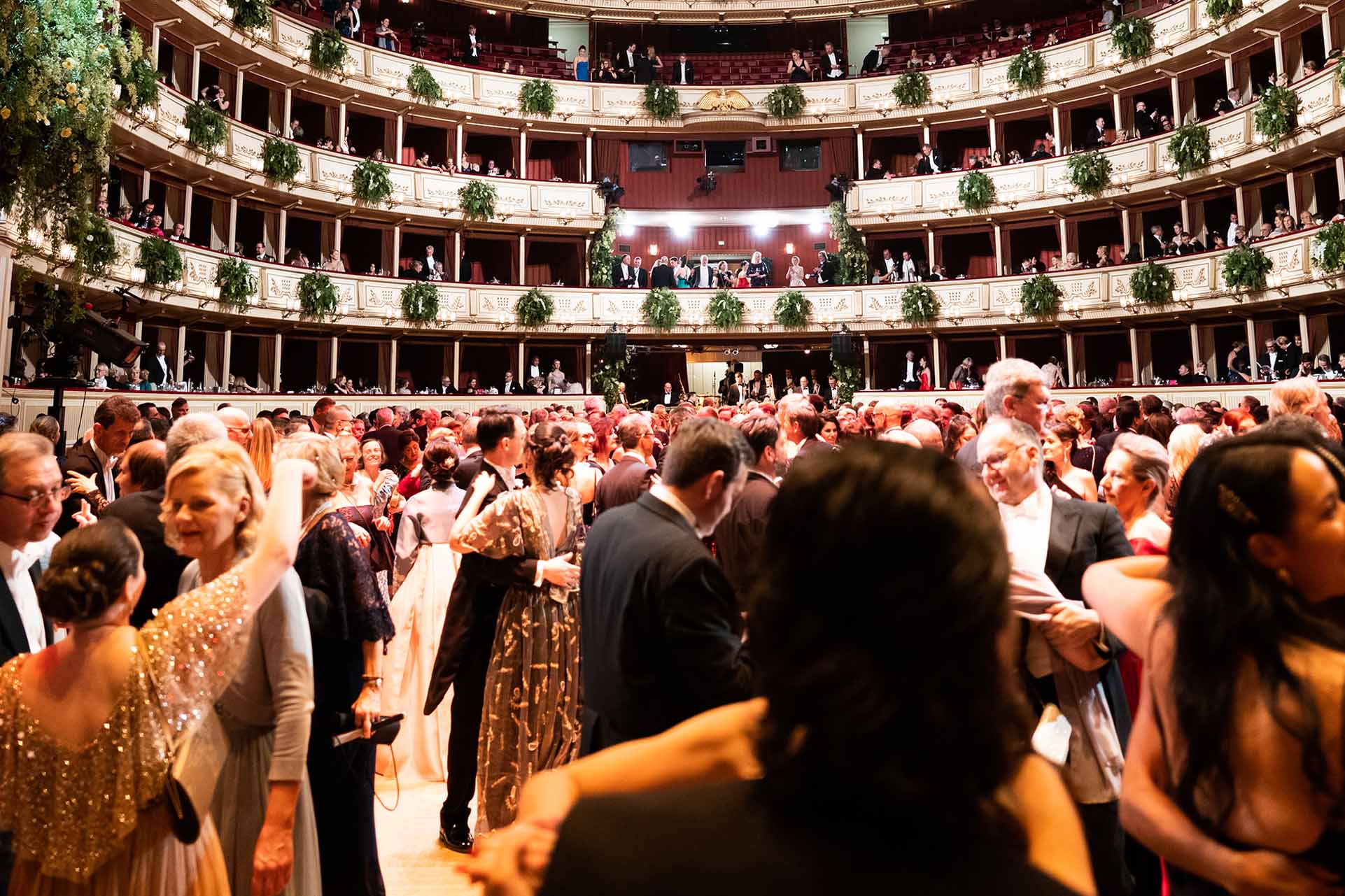 Charity Sale: Vienna Opera Ball - Vestiaire Collective