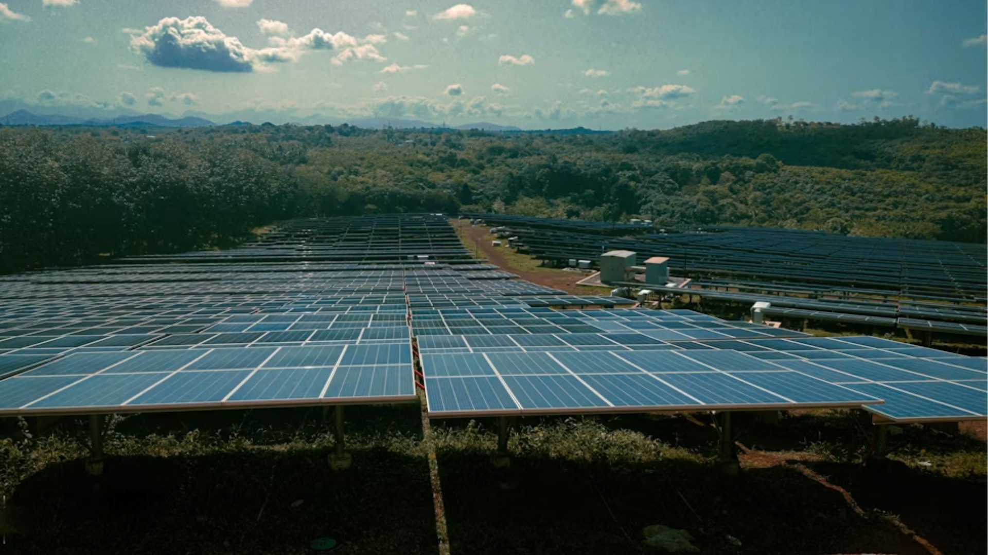 UK to fall short of 2030 Clean Power goal, LCP Delta report shows
