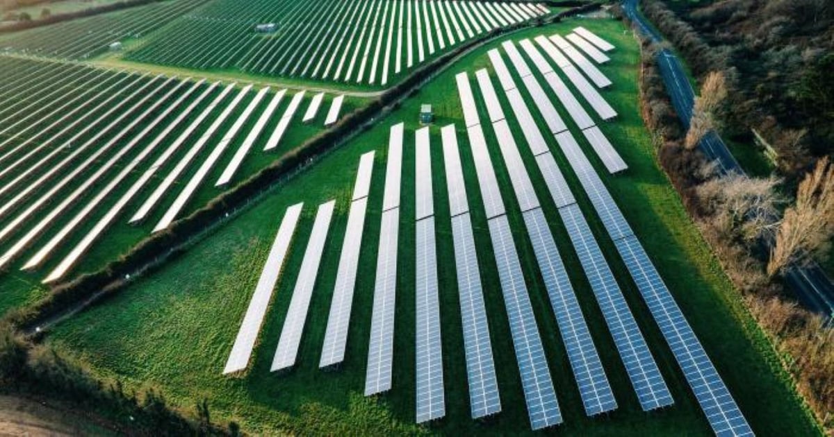 Perovskite multi-junction solar cells break silicon efficiency