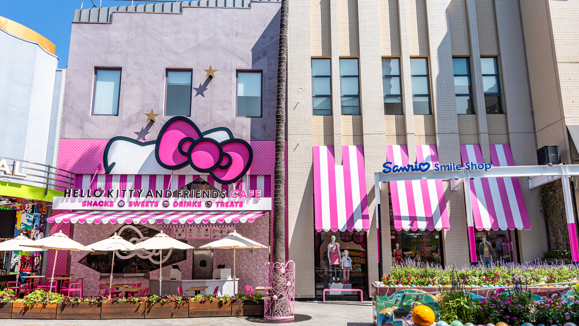 Universal CityWalk Adds Hello Kitty and Friends Cafe and Sanrio Smile Shop