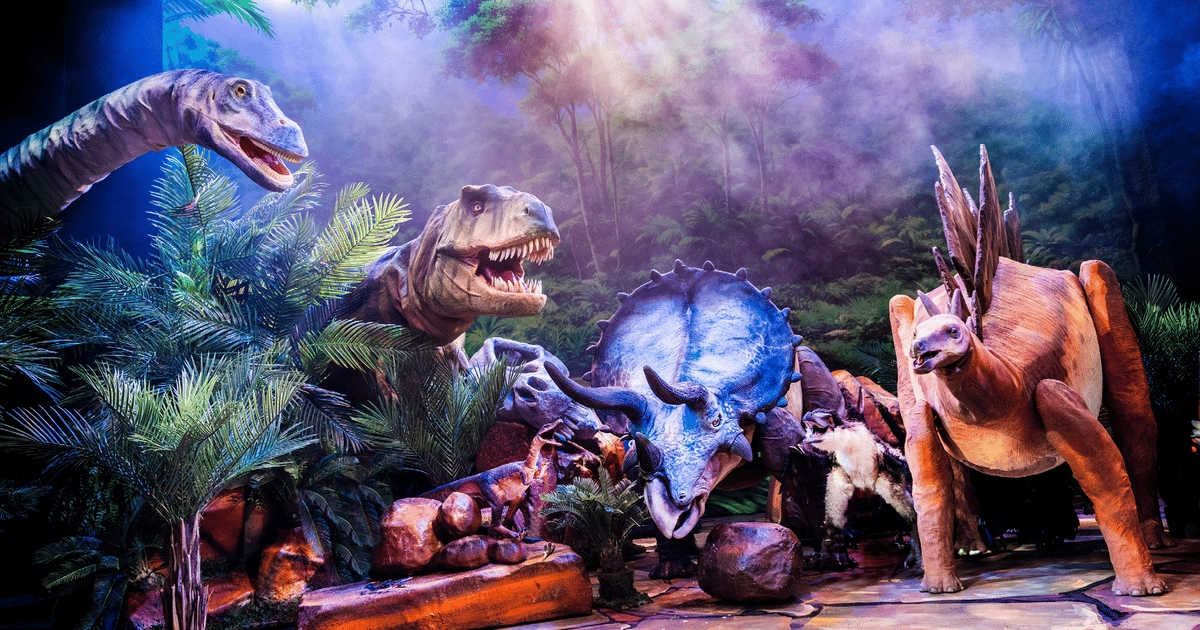 'Dinosaurs Live!' Natural History Museum show opens