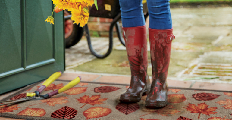 RHS Releases Hug Rug Collab | License Global