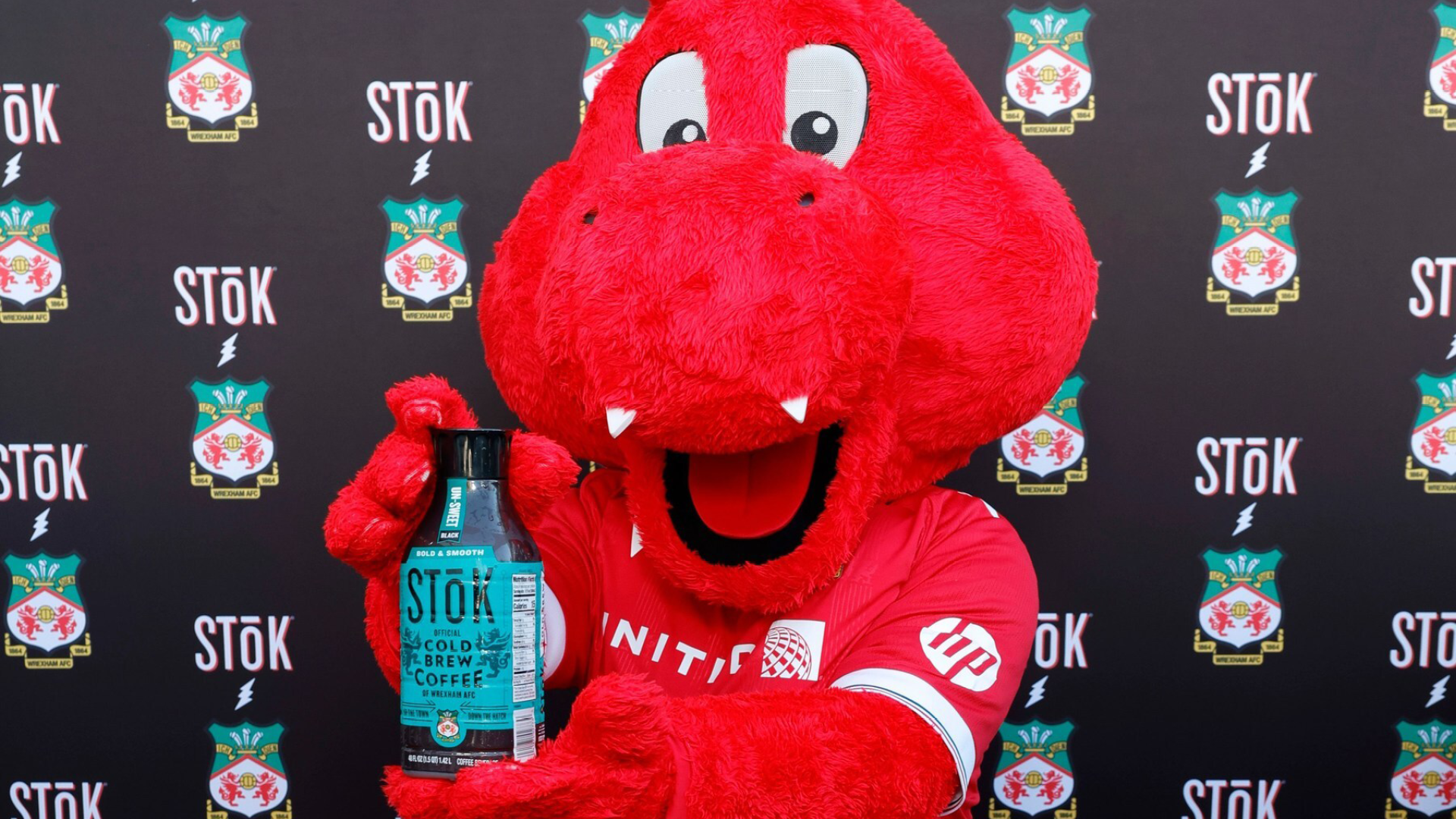 STōK Cold Brew Launches Limited-Edition Wrexham-Branded Bottles