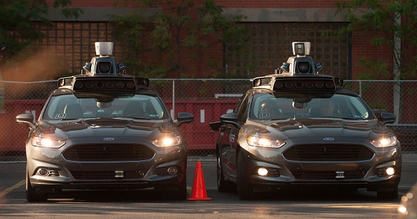 Do Driverless Cars Really Need Edge Computing?