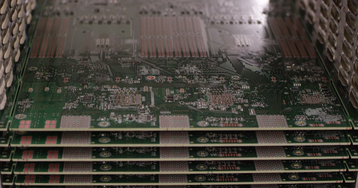 Comparing Top All-Flash Data Center Storage Arrays