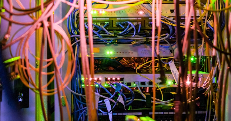 Conquer the Cabling Chaos: Data Center Cabling Best Practices Conquer the Cabling Chaos: Data Center Cabling Best Practices