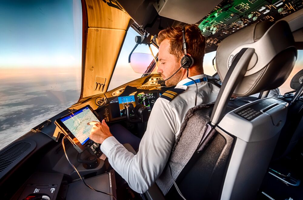 Aeromedical examinations - KLM Health Services