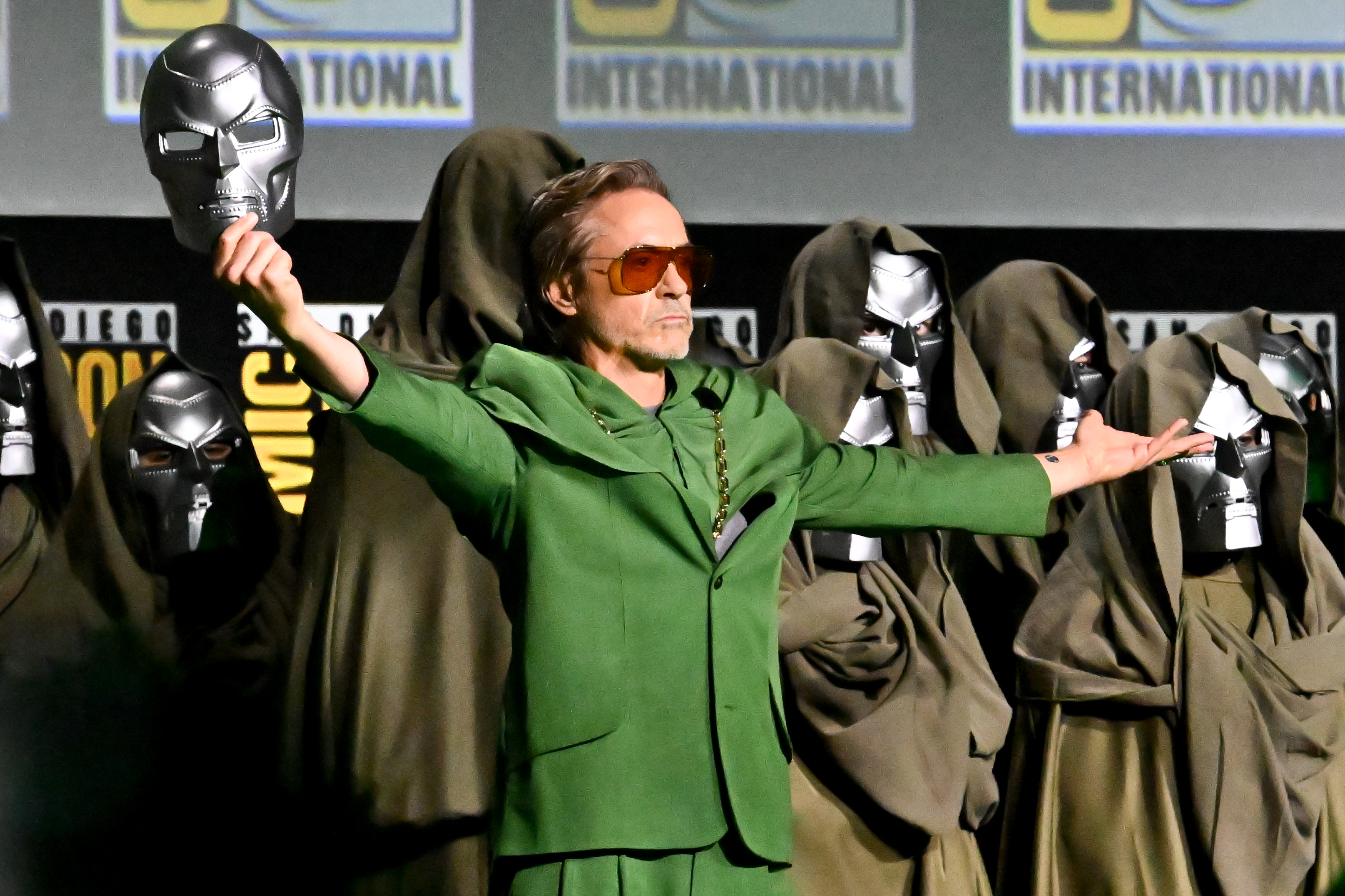 Robert Downey Jr Gruaige Aghaidhe