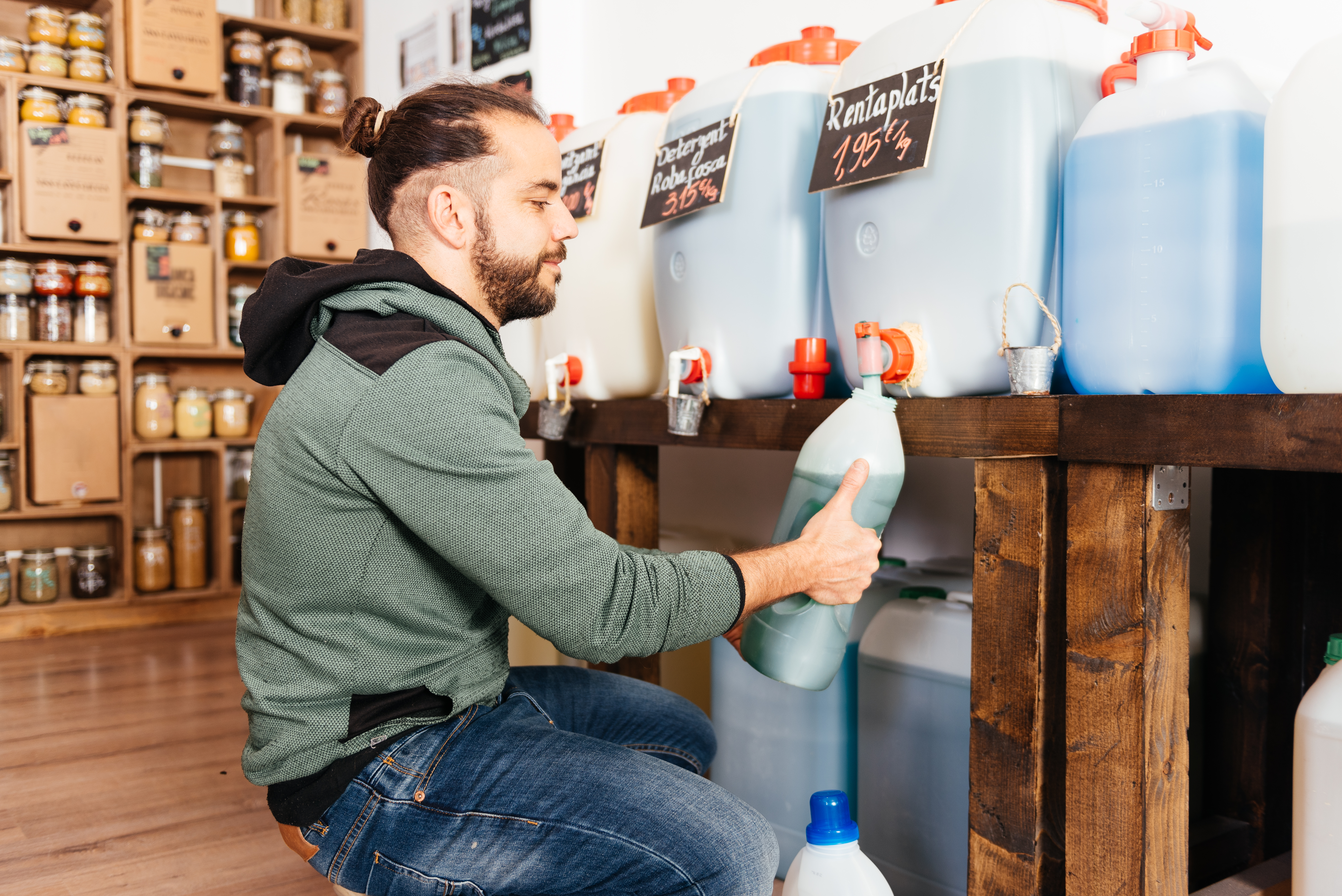 Consumers Pledge to Refill but Still Skip Reusable Packaging