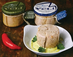 Glass jars re-tune tuna in Ecuador