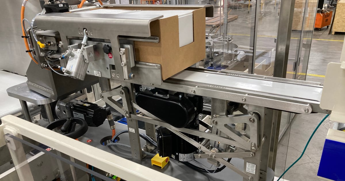 Carton Loader Picks Up Cartons that Fall Down on the Job