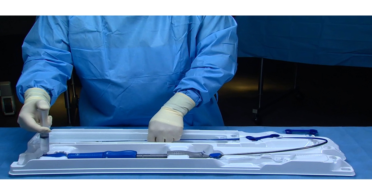 Swiveling catheter packaging assisted by FEA methods