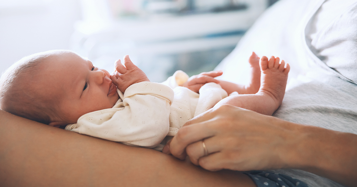 Can You Overfeed a Newborn? | Enfamil