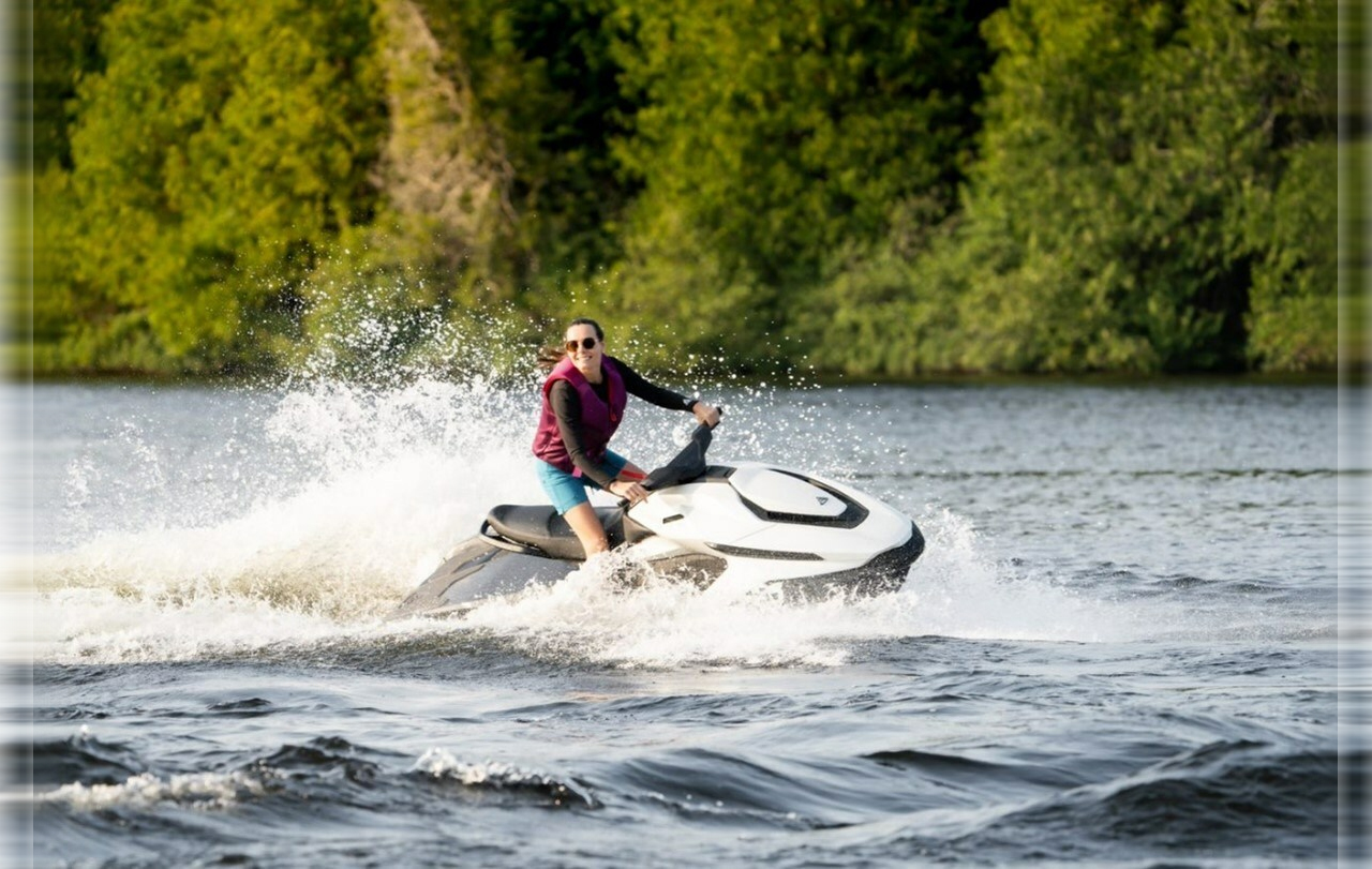 7 Electric Jet Skis Making a Splash This Summer