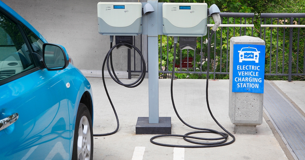 SAE Revises Vehicle/DC Charger Standard for Bidirectional Charging