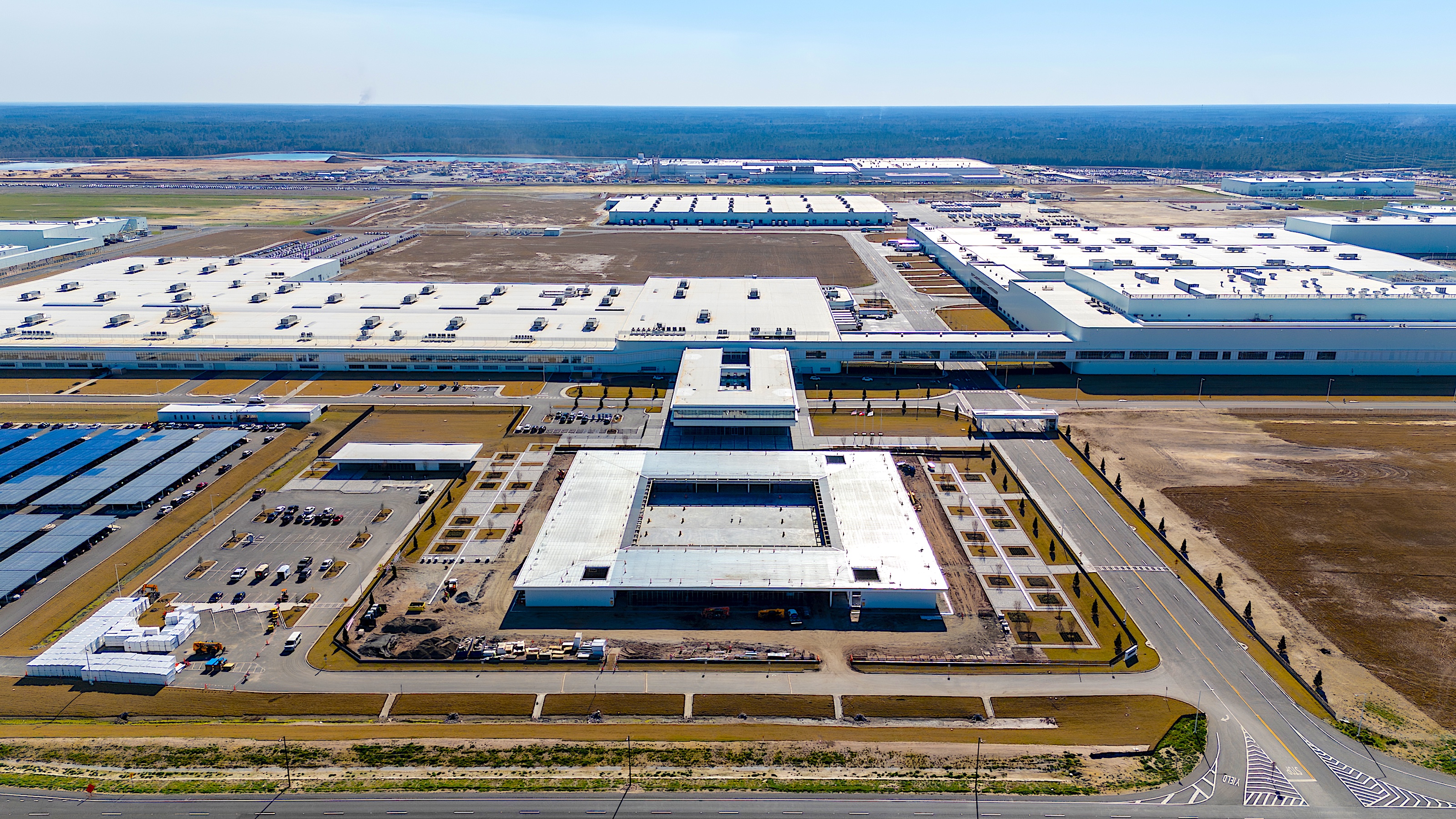 8 Cutting-Edge Battery Technologies at CES 2025