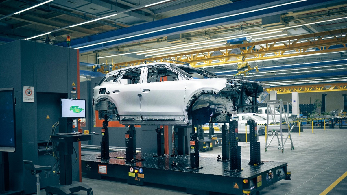 Ford Starts Mass Production of All-Electric Explorer in Cologne