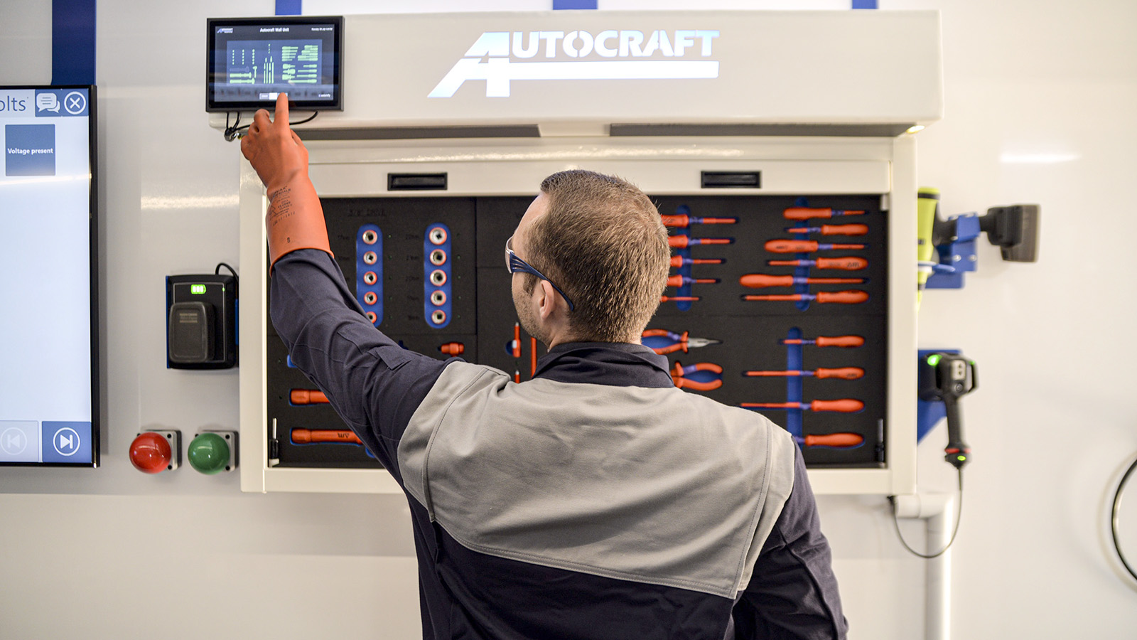 EV Battery Remanufacturing Cuts Costs & Emissions