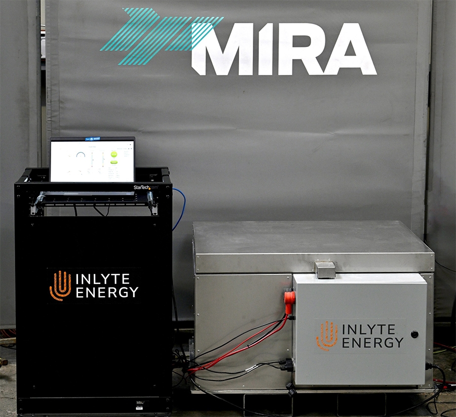 Iron-sodium batteries achieve 83% grid efficiency