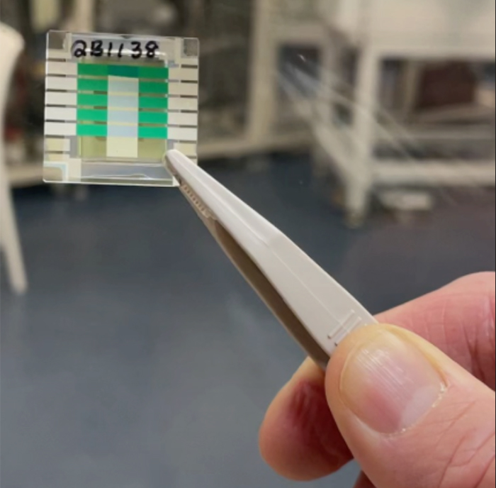 Quantum battery completes full charge cycle