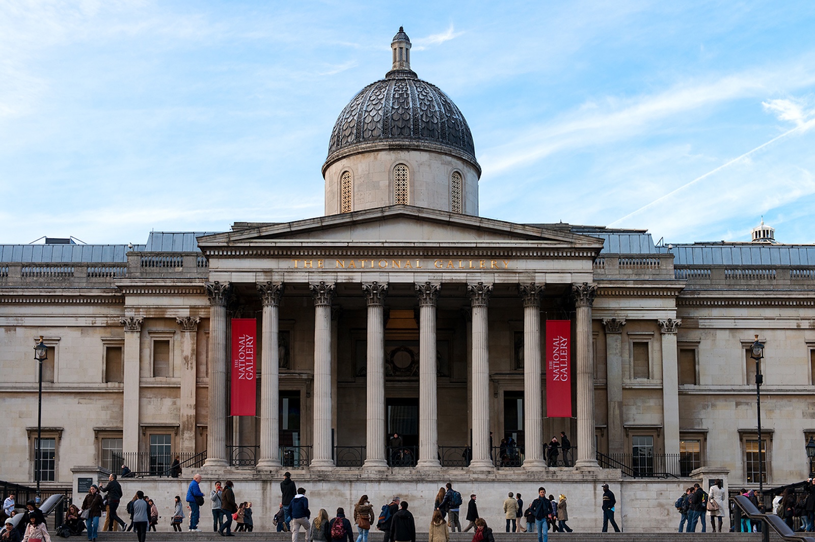 The National Gallery of Art in London, showcasing a grand architectural ...