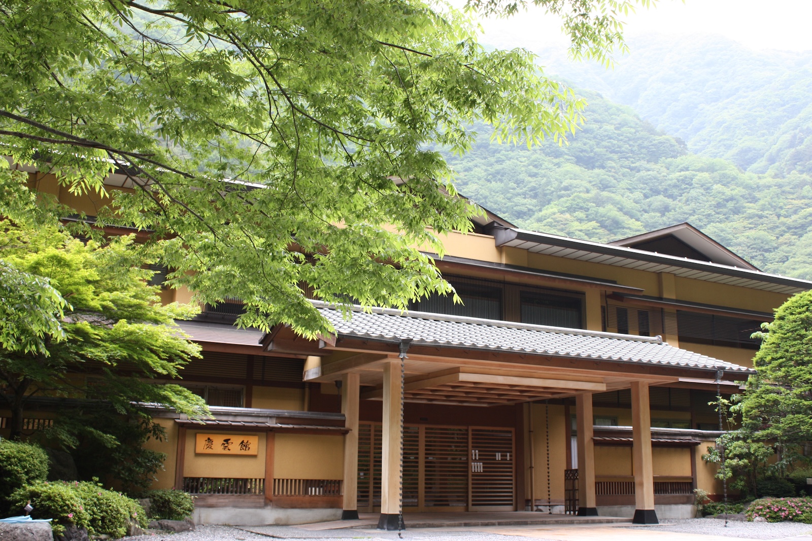 Nishiyama Onsen Keiunkan, a grand building, is complemented by a large ...