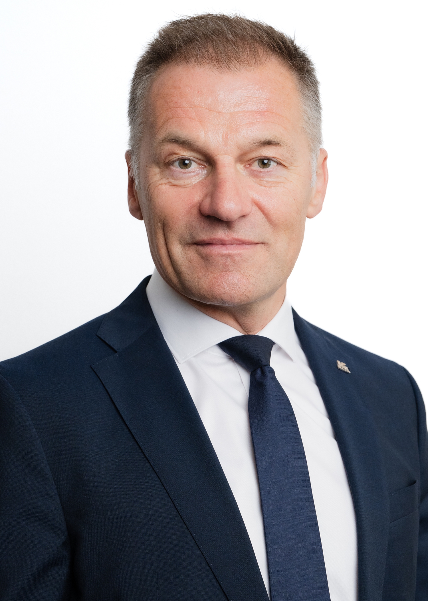 Neuer Generali Vorstand: Arno Schuchter übergibt an Reinhard Pohn ...