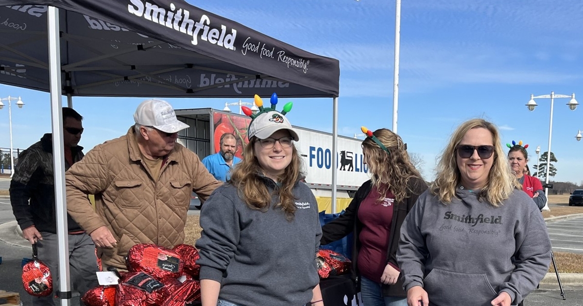 Smithfield Foods donates 2,000 holiday hams in Virginia, North Carolina Smithfield Foods donates 2,000 holiday hams in Virginia, North Carolina