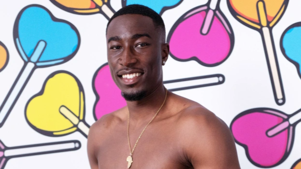 Who Is Deji Adeniyi From Love Island's Casa Amor? Age, Job, Instagram ...