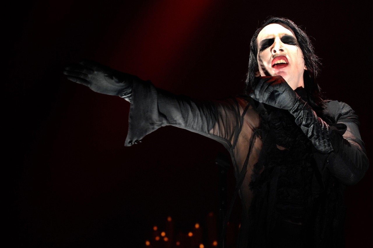 Marilyn Manson No Ribs