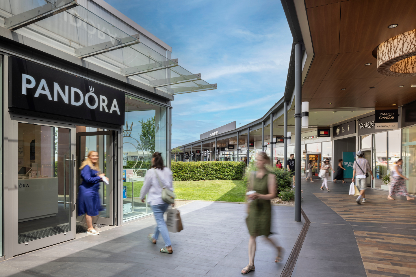 Otevřené obchody dne 8. května ve Fashion Aréně | Fashion Arena Prague ...