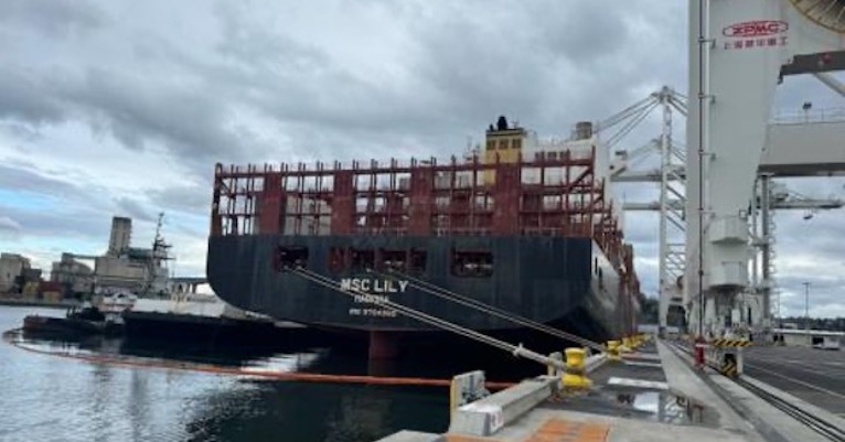 Upgraded Seattle container terminal starts operations