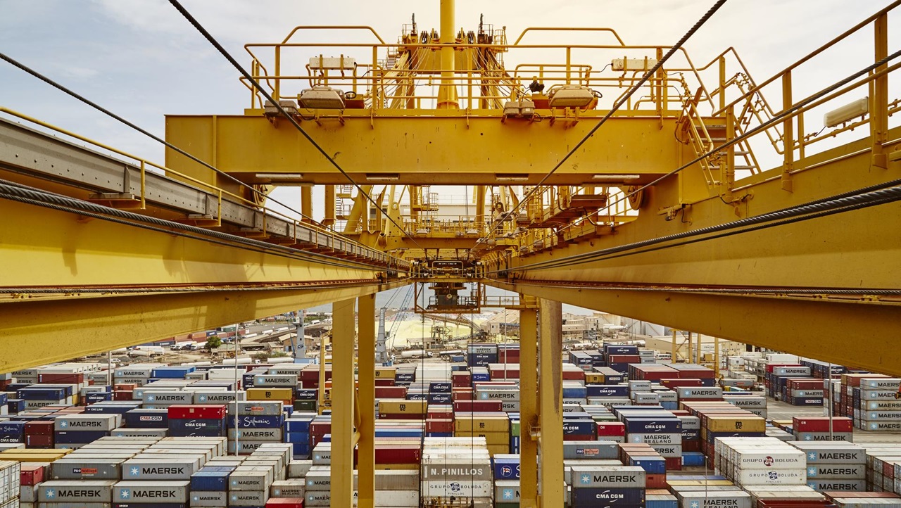 DP World hits 100 million teu of capacity