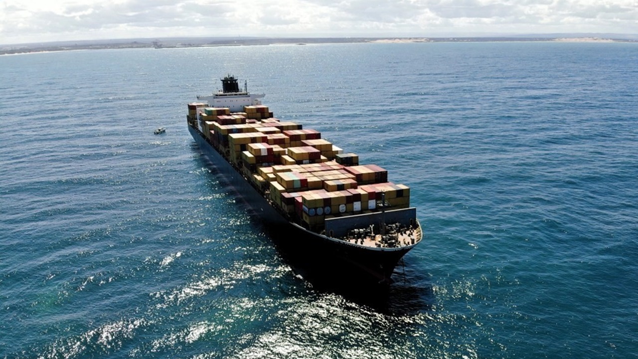 South Africa fighting oil spill from MSC container ship