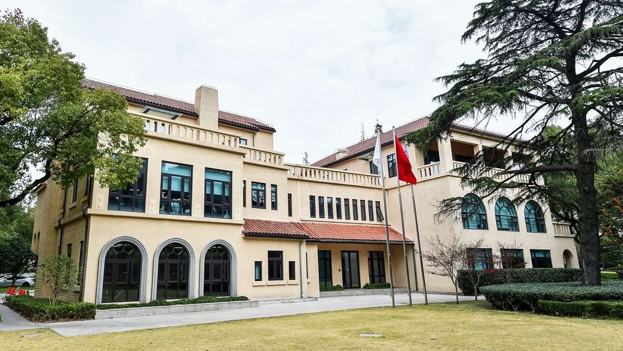 DNV sets up container ship centre in China