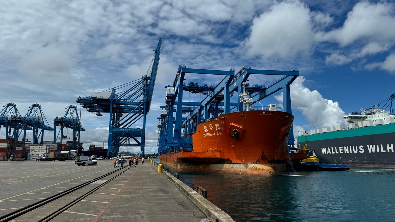 SSA Marine terminal in Panama receives new cranes
